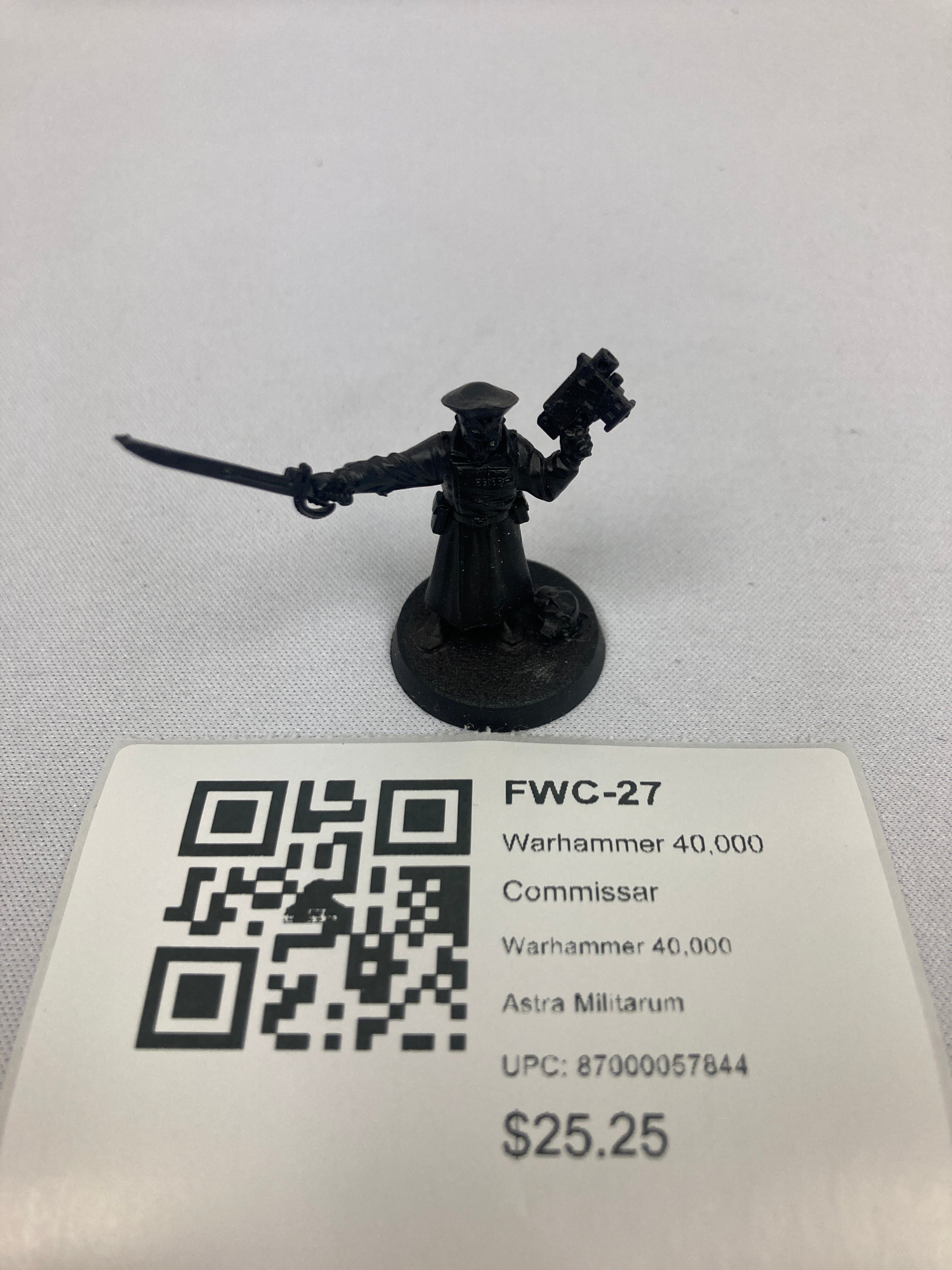 Warhammer 40,000 Commissar FWC-27 | Frontline Gaming